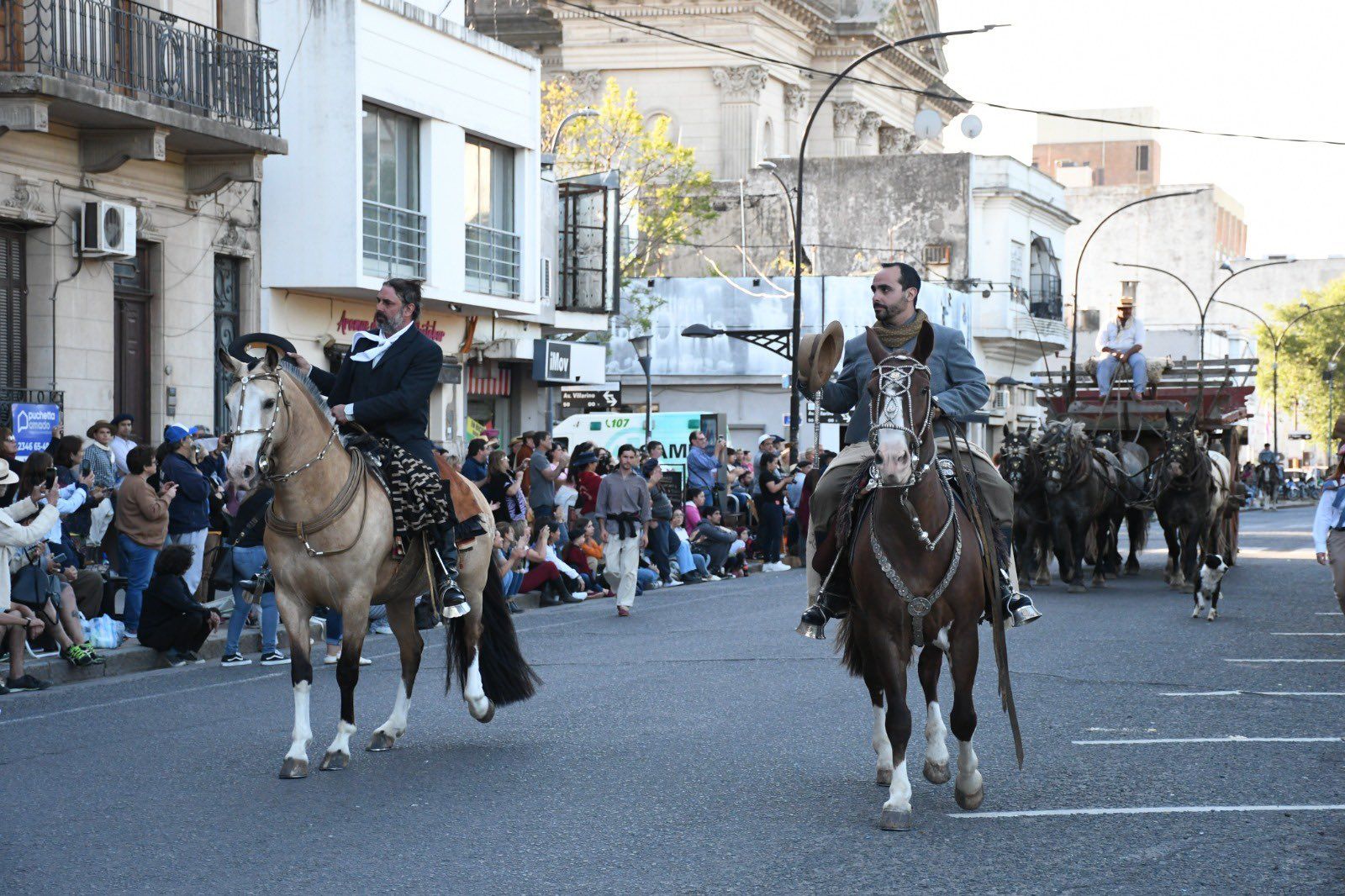 DESFILE CRIOLLO EN ADHESIÓN AL DÍA NACIONAL DEL GAUCHO | HoyChivilcoy ...